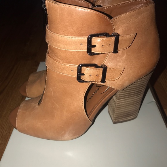 Jessica Simpson | Shoes | Jessica Simpson Leather Peep Toe Heeled ...